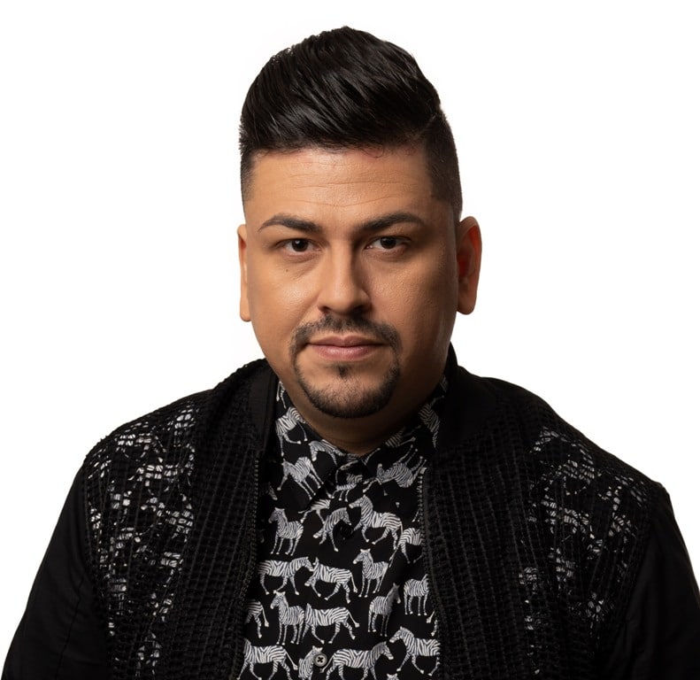 Maquillador internacional Jonathan Núñez con nuevo proyecto