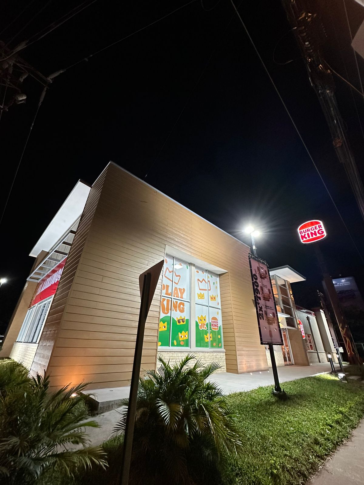 Burger King inaugura restaurante en Lindora, Santa Ana