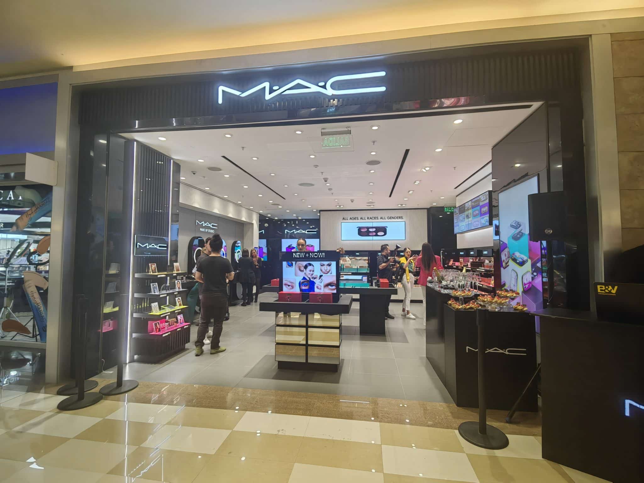 MAC Cosmetics Multiplaza Escazú con nueva remodelación